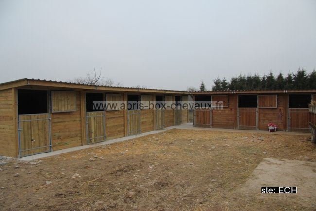 Le spécialiste des box et abris pour chevaux.